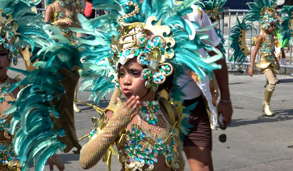Kariakoo Carnival: A Parade Of Colors - Sia Yangu Safari